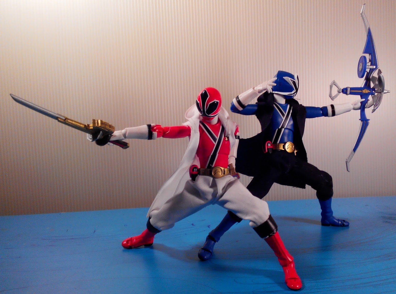 Room 202 Pho-TOY-Graphy: DIY Action Figure Costume