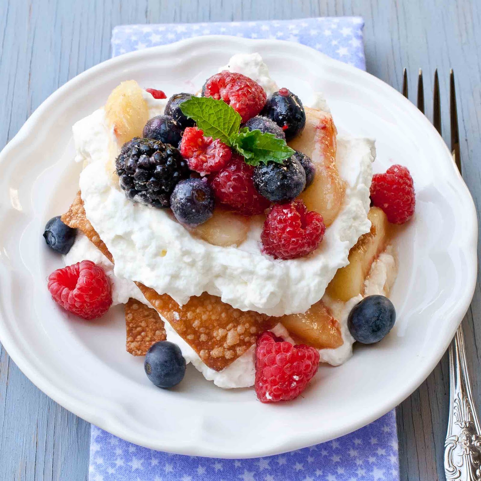 FOODjimoto: Berry Best Won Ton Napoleons