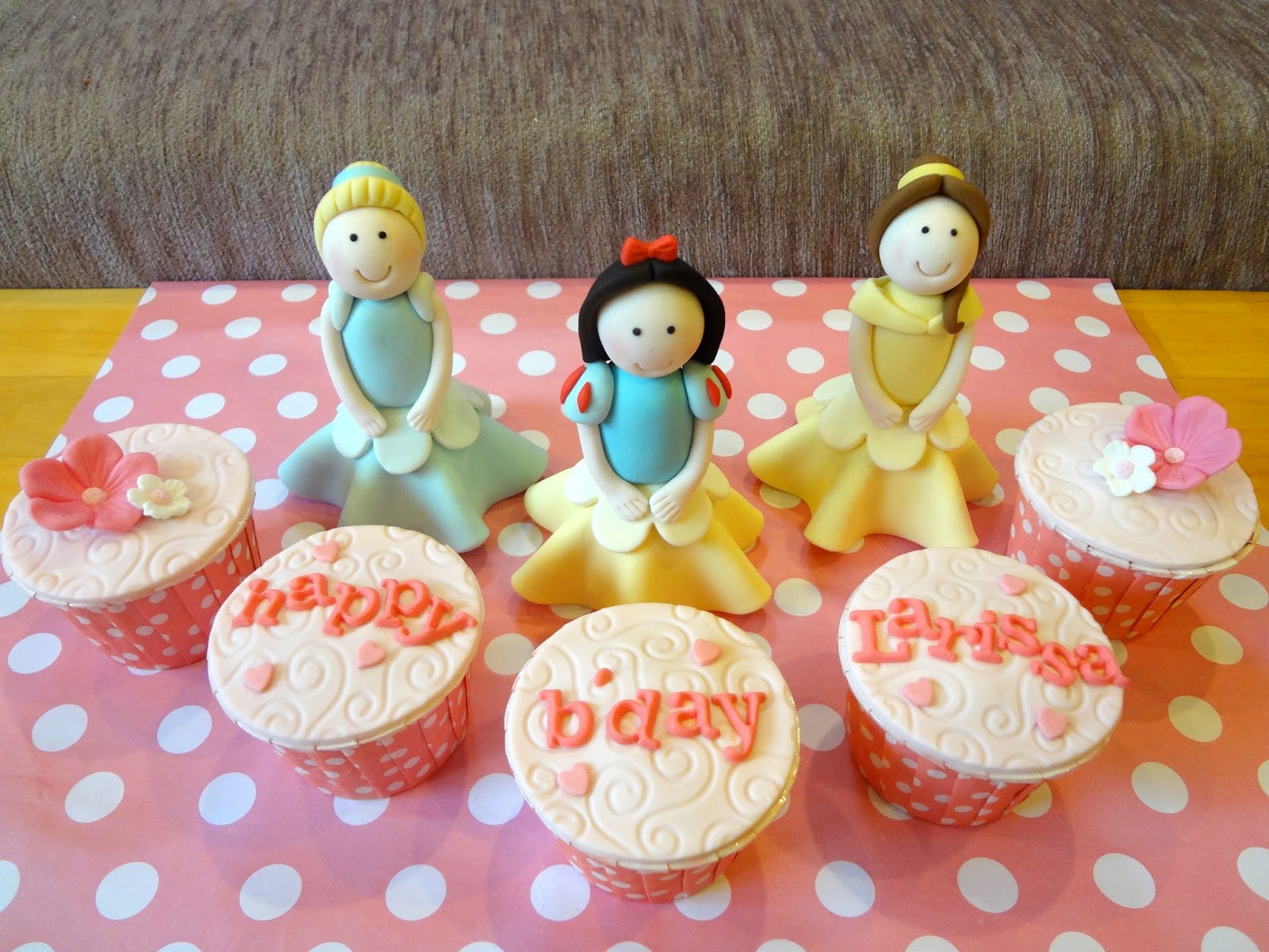 she loves cookie...: happy birthday princess larissa!