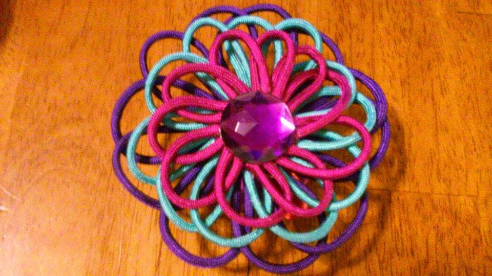 FLOR CON COLA DE RATA.