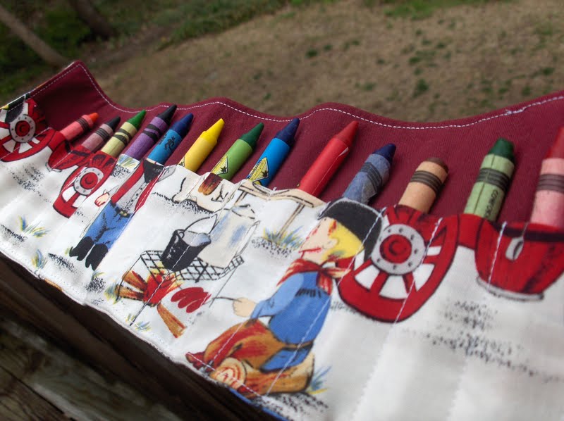 The Creative Vault: Crayon Rolls