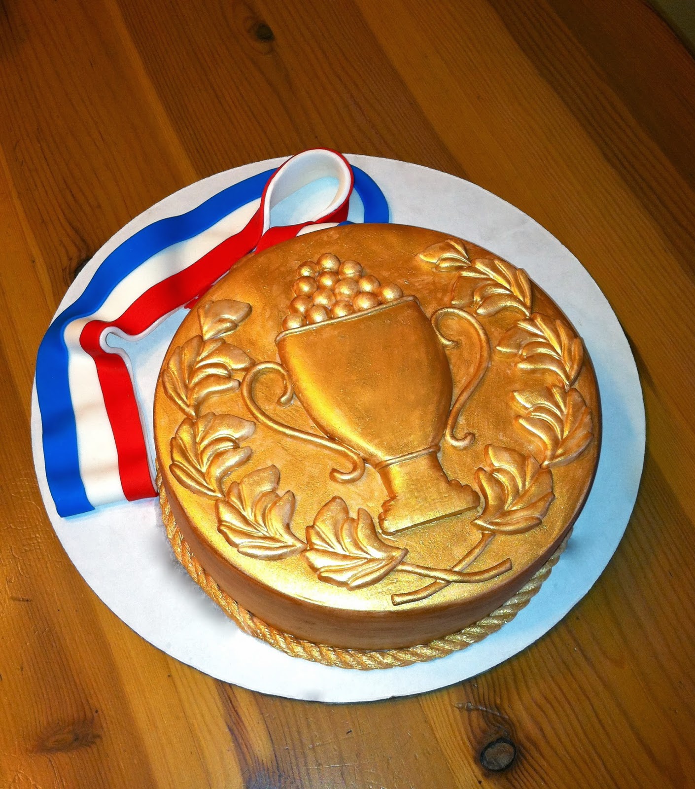 The Classic Miniatures Blog: Medal and Trophy Cakes to Celebrate the ...