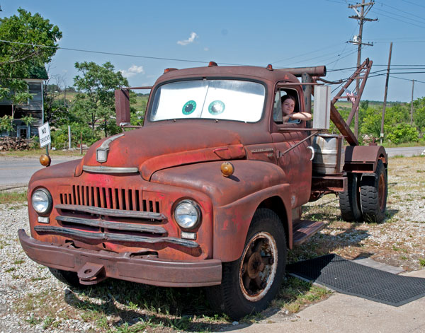 One Dusty Track: Route 66 - Hello Kansas, Hello Mater
