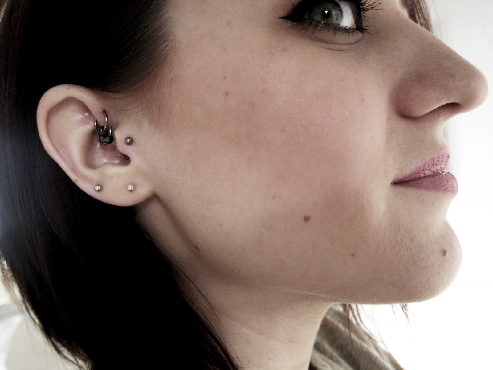 Neeny's Wishlist * ! !: A quick trim and another new piercing!