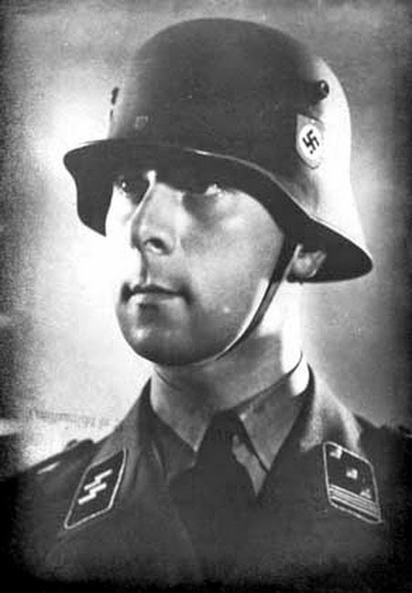 NAZI JERMAN: Foto Wilhelm Mohnke