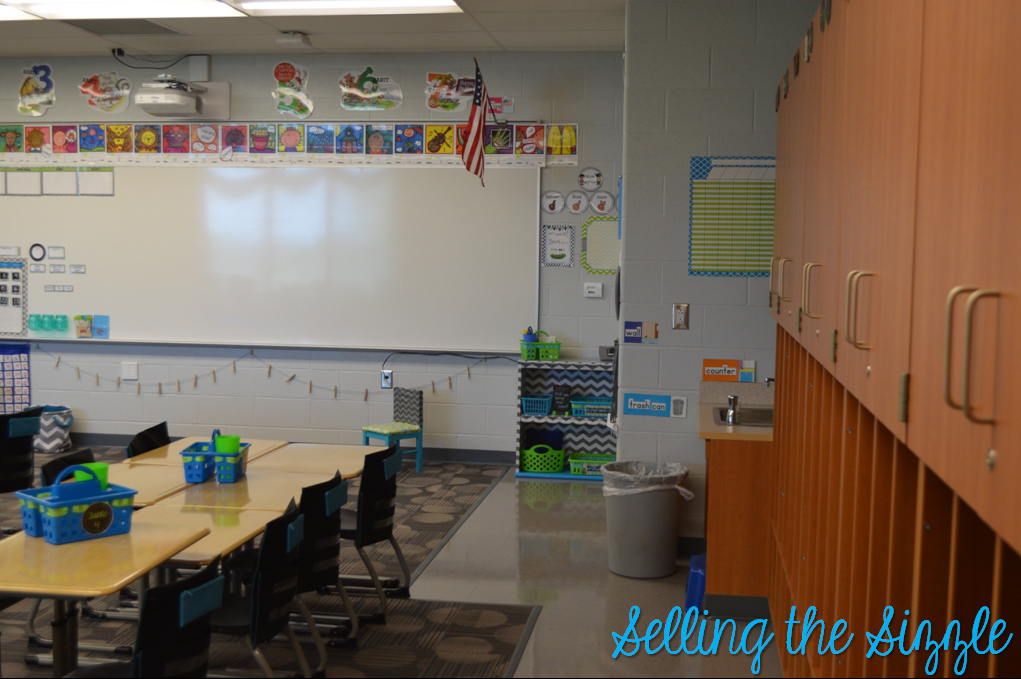 Second Grade Sizzle: My Classroom