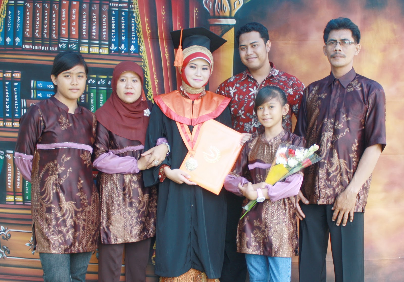 Eccy Diary's: Wisuda @Sasana Budaya Ganesha (SABUGA) Bandung