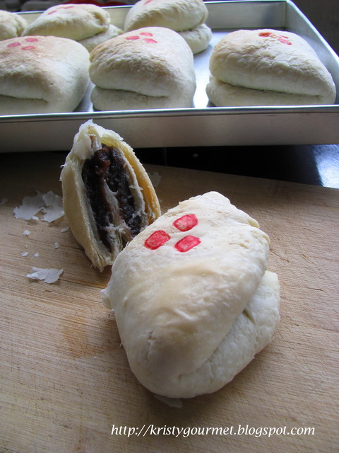 Teochew Red Bean Puff 潮州豆沙酥饼