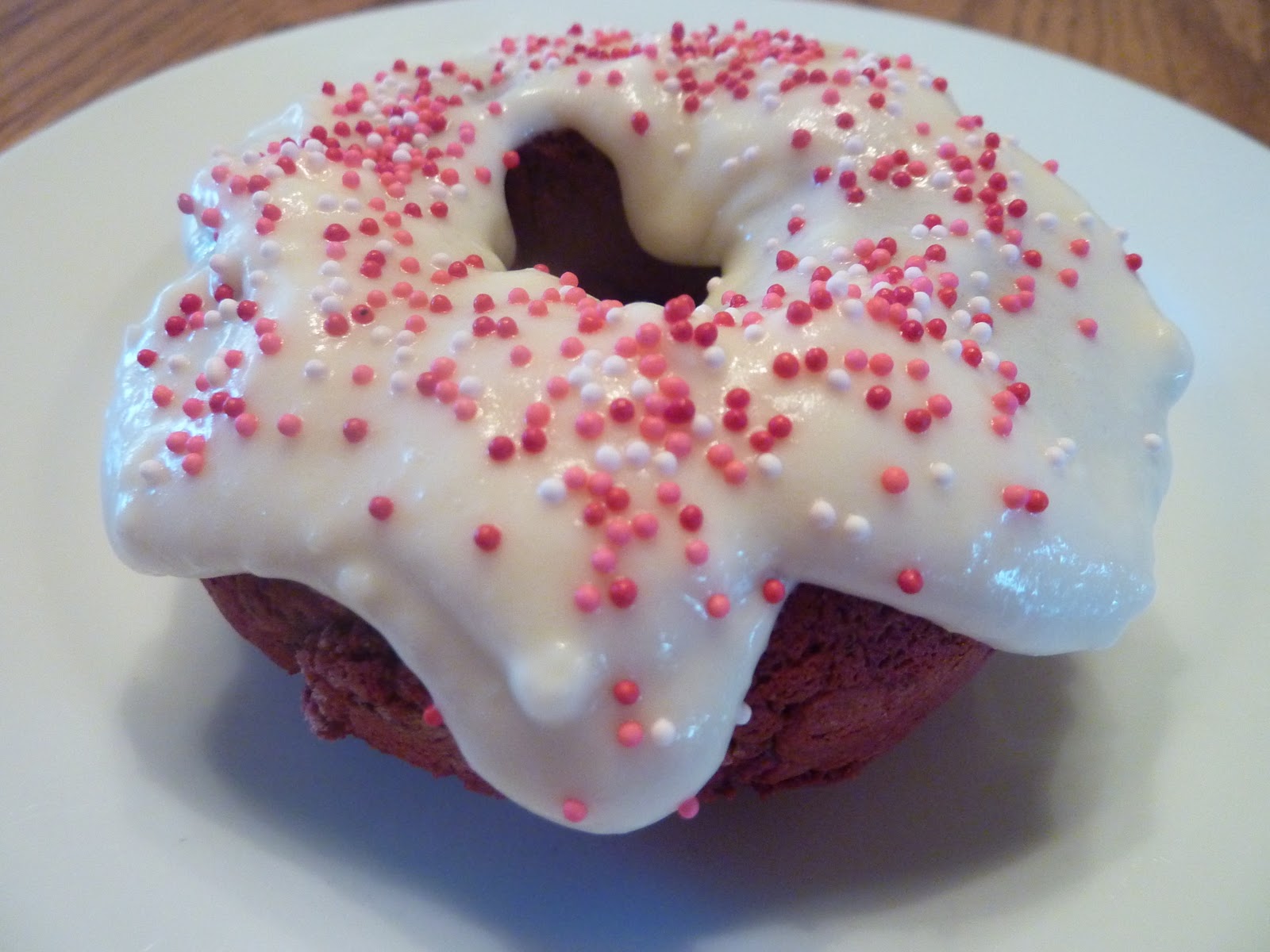 Kimmy's Kitchen: Red Velvet Cake Donuts