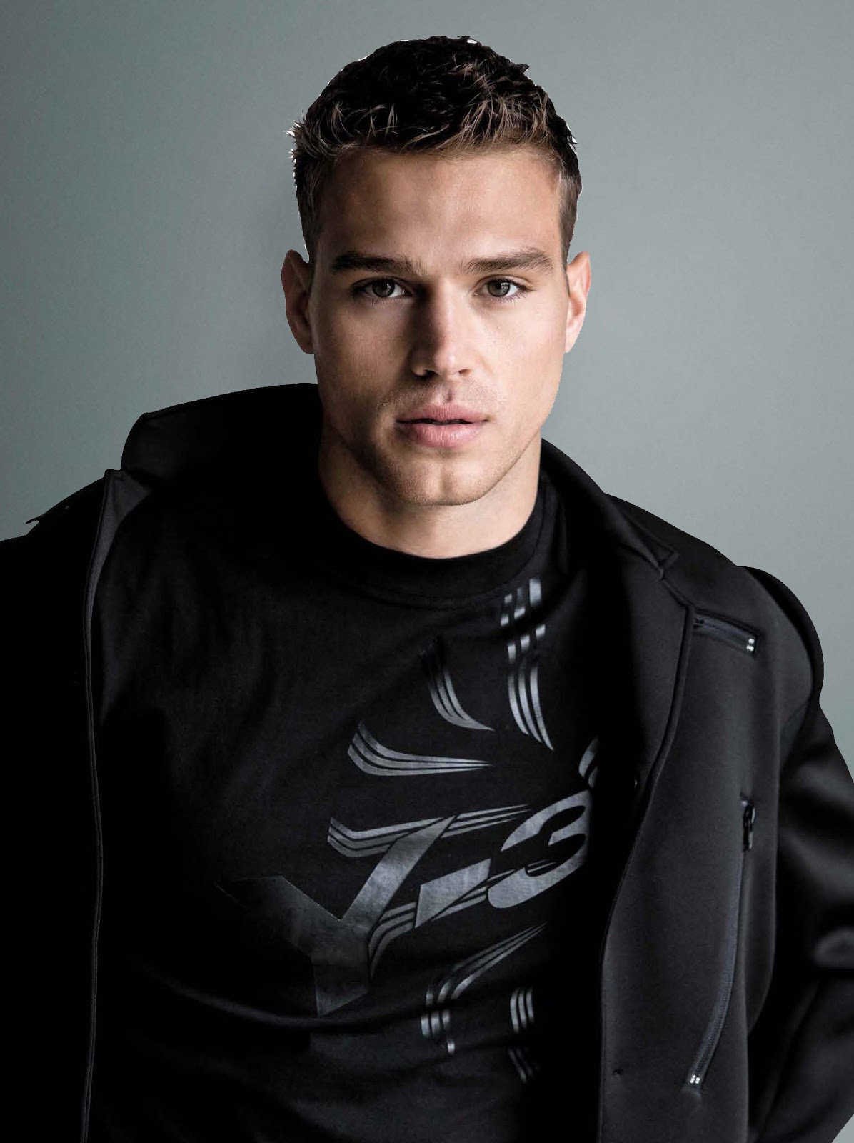 Exclusiva: Matthew Noszka para DAMAN Magazine Spring-Summer 2017