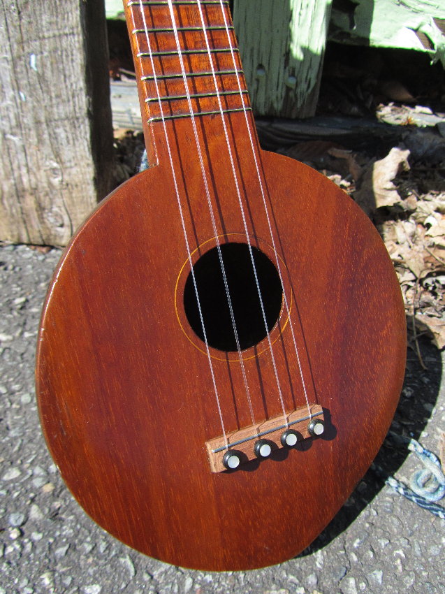 c.1920 Hawaiian Niu Kani Coconut Ukulele