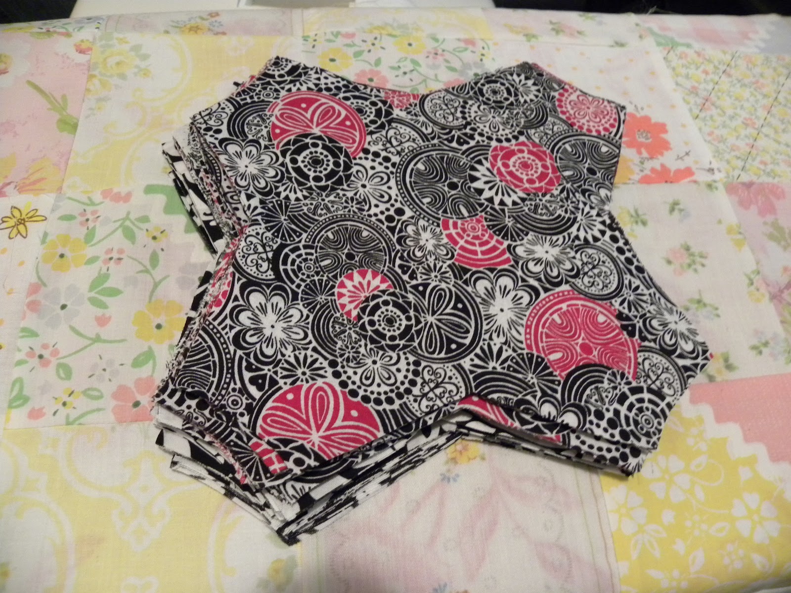 Mawsons Always Moving: Square Yo-Yo Quilt