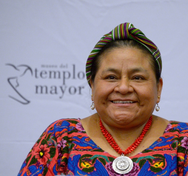 paraje tunero: Rigoberta Menchú celebra 25 años del Premio Nobel de la Paz
