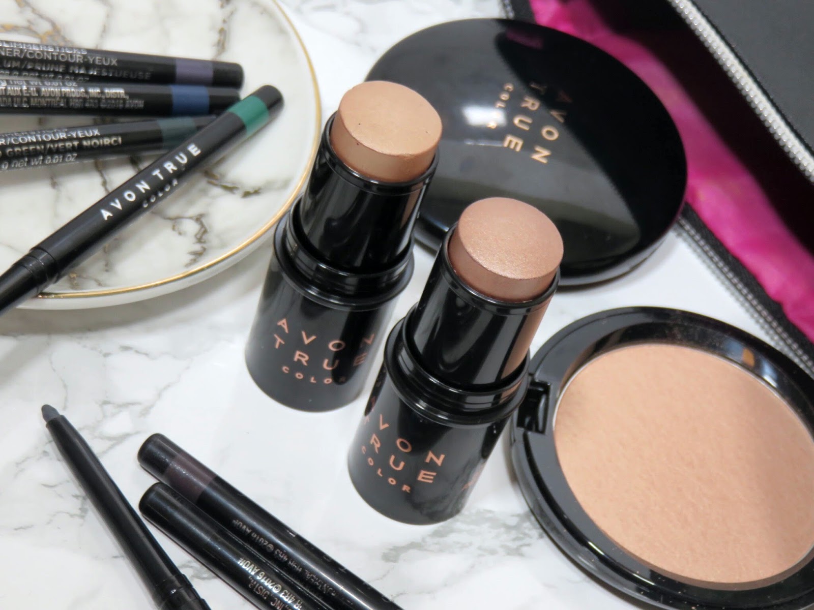 | Review | Avon True Color Illuminating Sticks | PRETTY IS MY PROFESSION