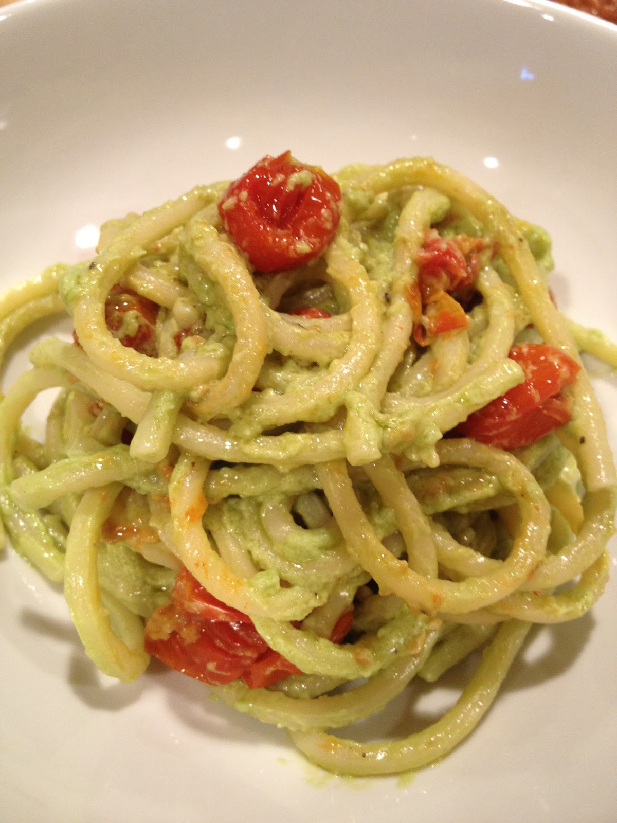 pearls and pasta: Creamy Avocado Pasta