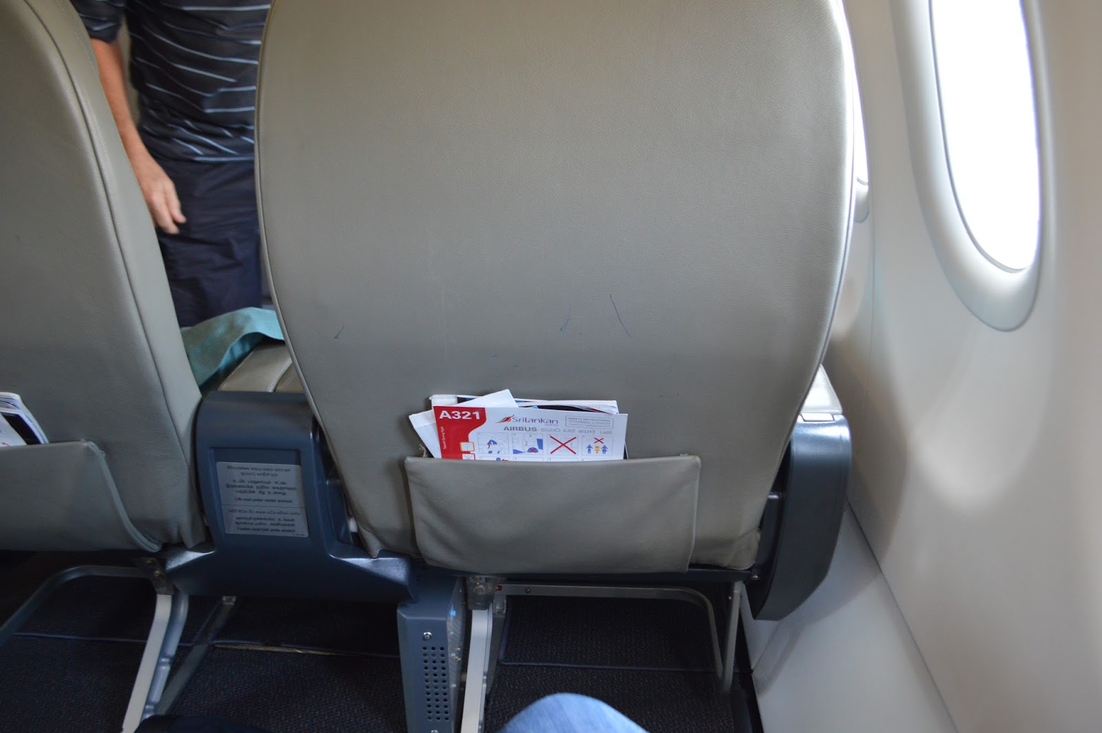Sri Lankan Airlines Airbus A321 Business Class : Colombo to Singapore UL308