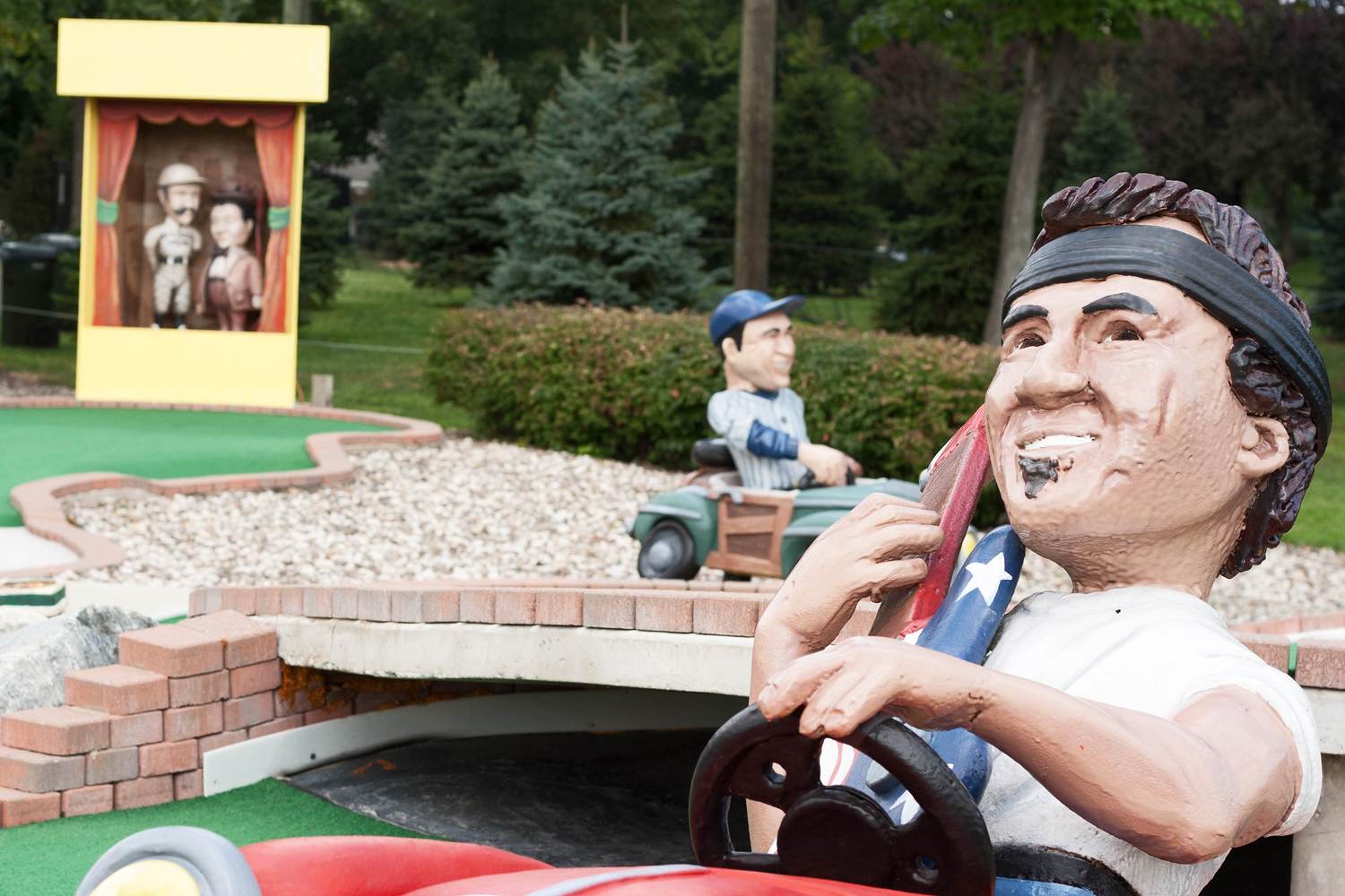 Photographing Trivialities: Paramus Mini-Golf