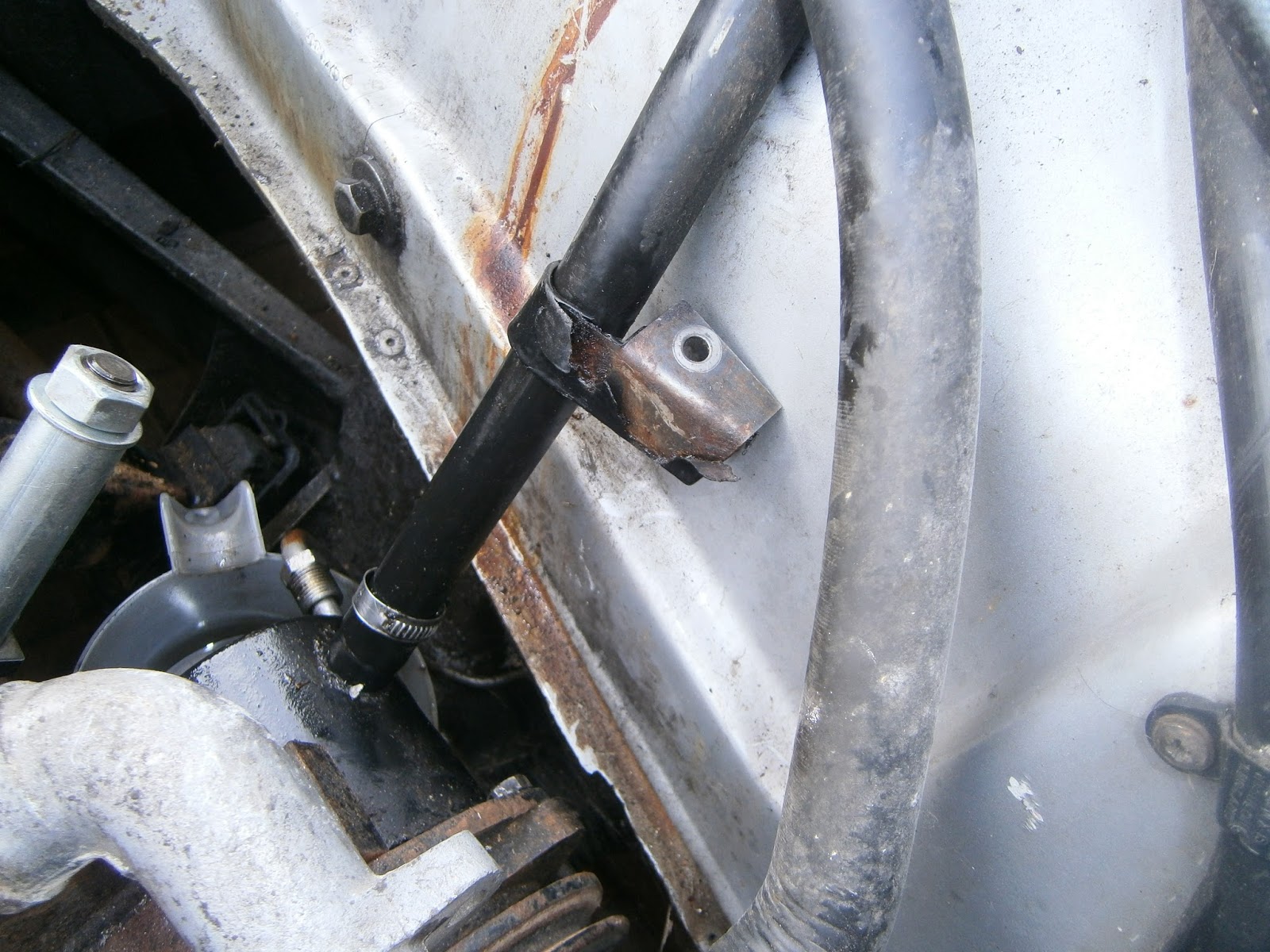 Lotus Excel Restoration: Removing the radiator, PAS pump and oil cooler