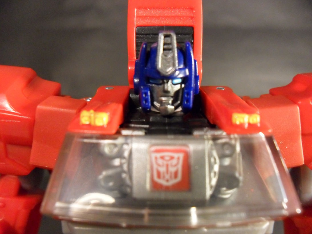 Black - Plastic - Life: Generations IDW Orion Pax - Pictorial Review