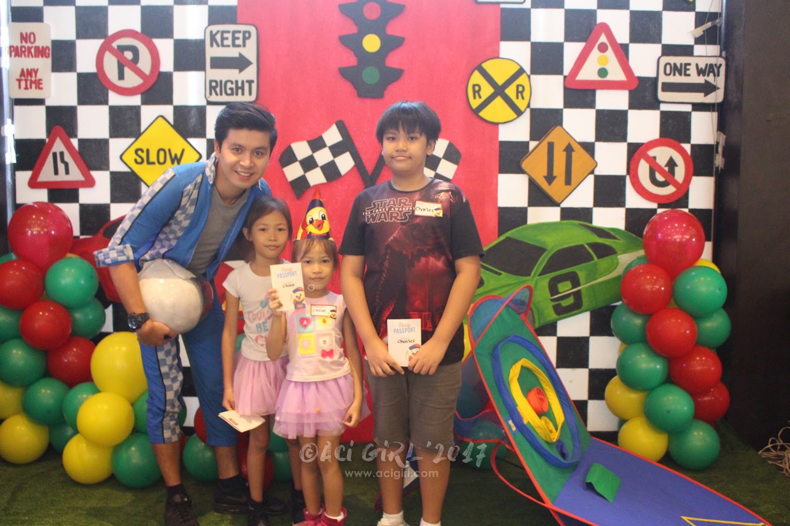 Max's Restaurant Chickie Boy Birthday Party! | Daddy O!