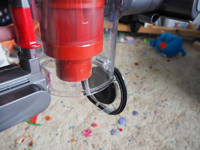 Review | Dyson V6 Absolute | Life Behind The Purple Door