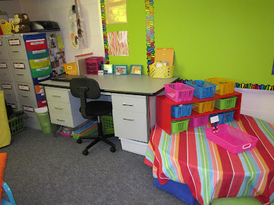 What Happens in First Grade: Classroom Photo Tour!