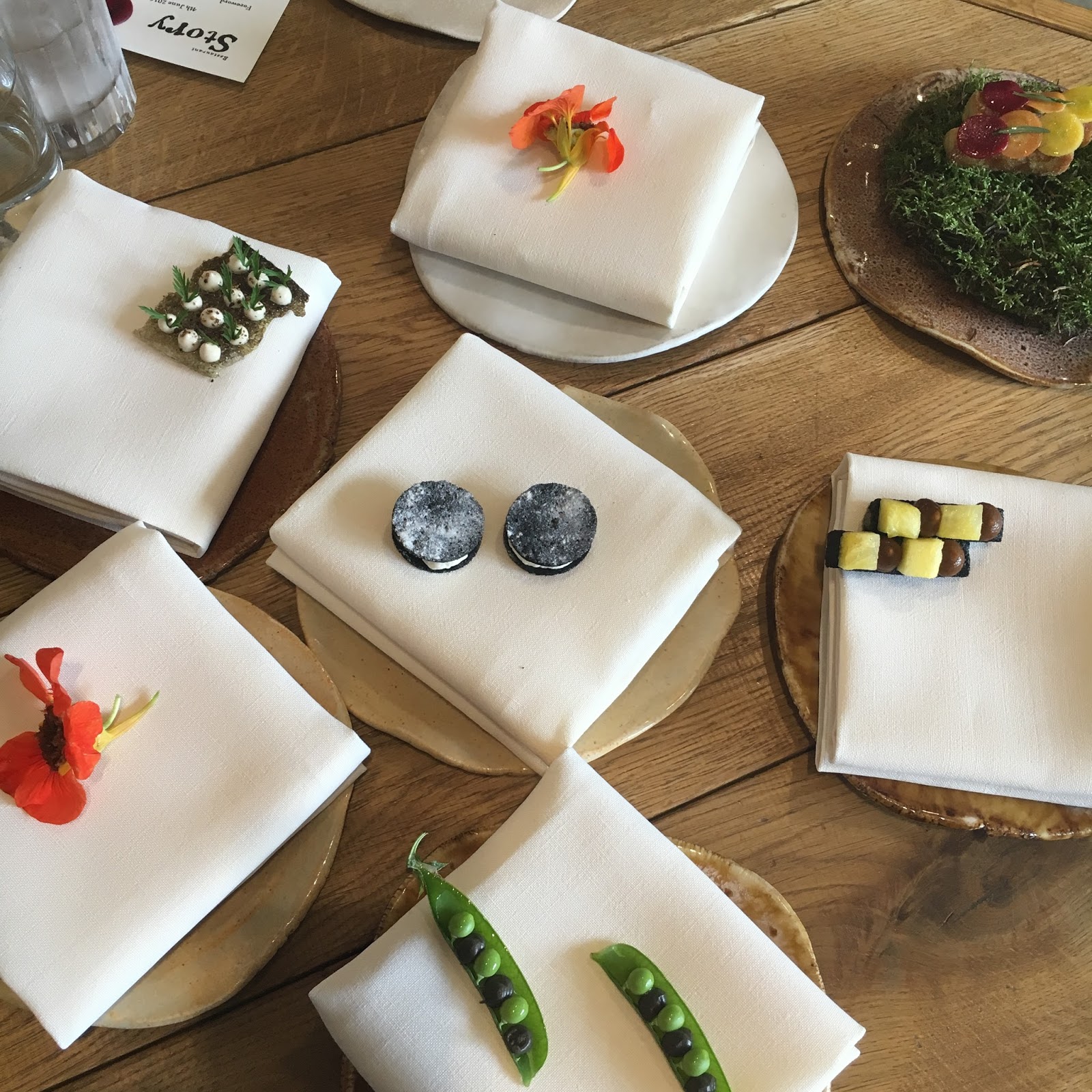 Time 2 Eat Restaurant, Roseau (+17672850744)