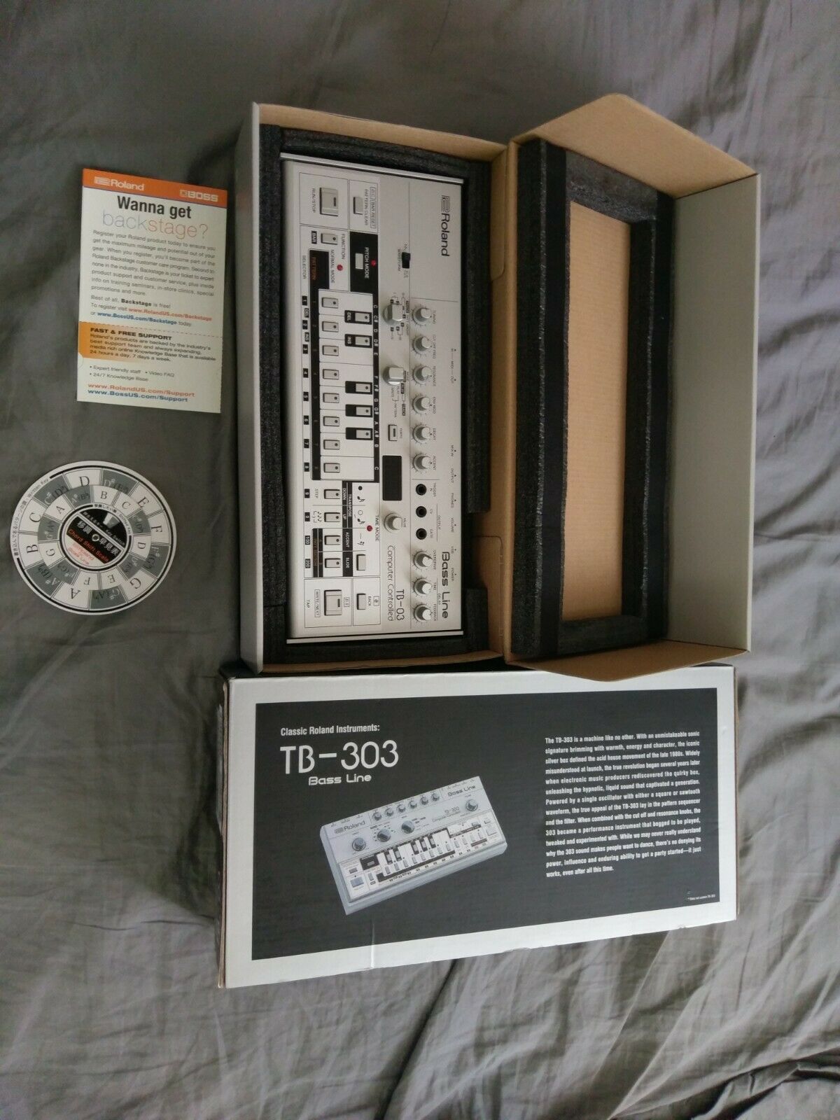 MATRIXSYNTH: Roland Boutique TB-03 Bass Line