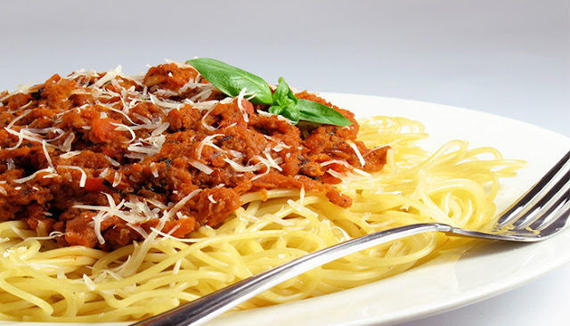 SPAGHETTI À LA NAPOLITAINE - Amour De Cuisine