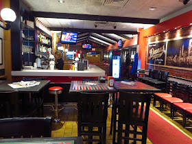 The World of Gord: Montreal Smoked Meat at Dunn's
