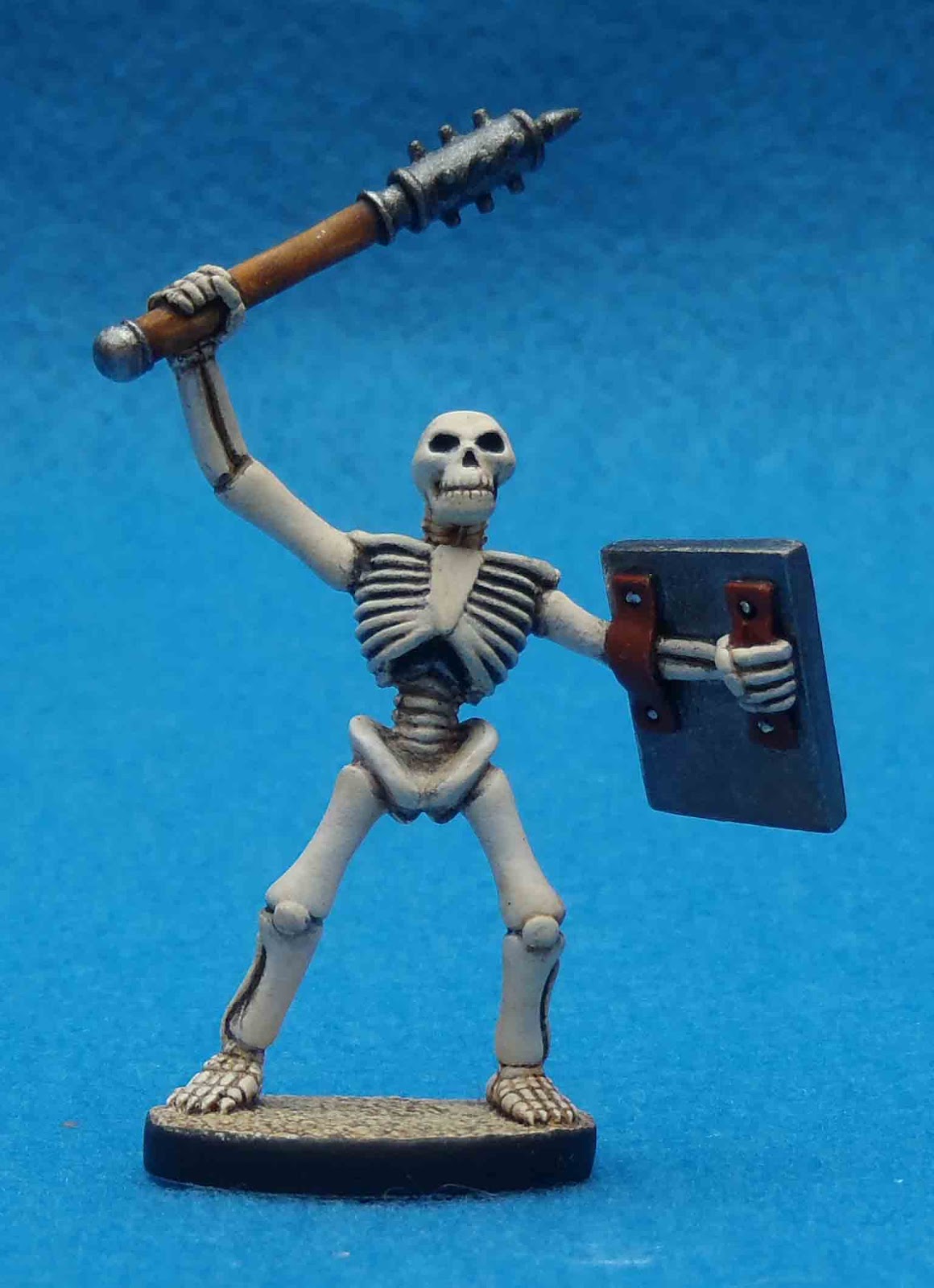 Gnome Wars: Awesome Skeleton Figures....