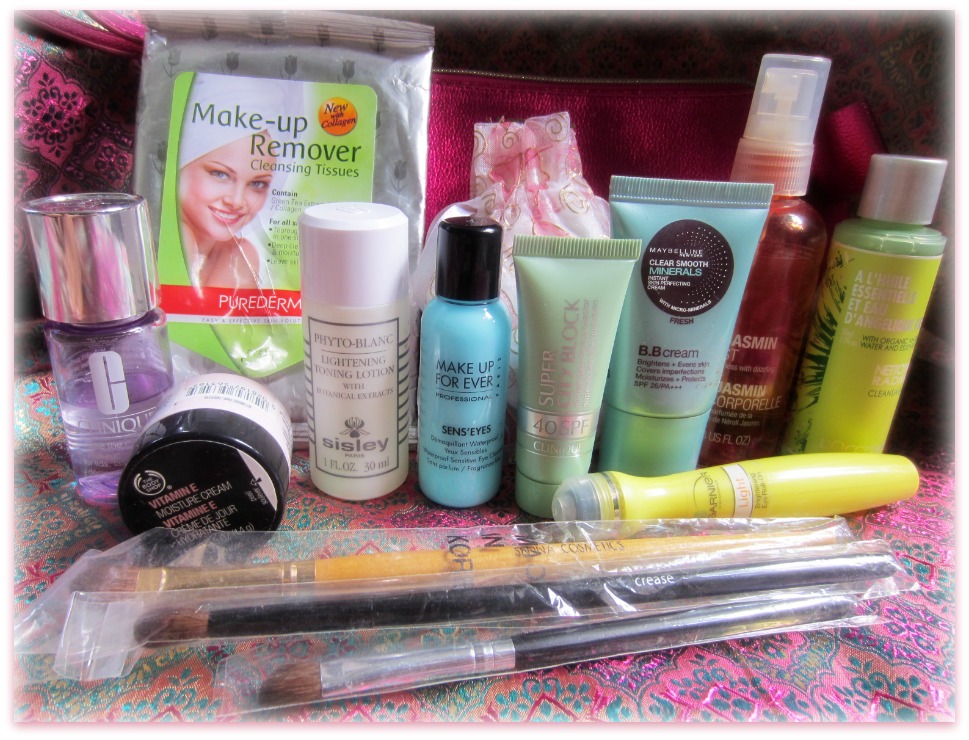 What's Inside My Travel Skincare & Makeup Bags - 2012 NYE edition - Two ...