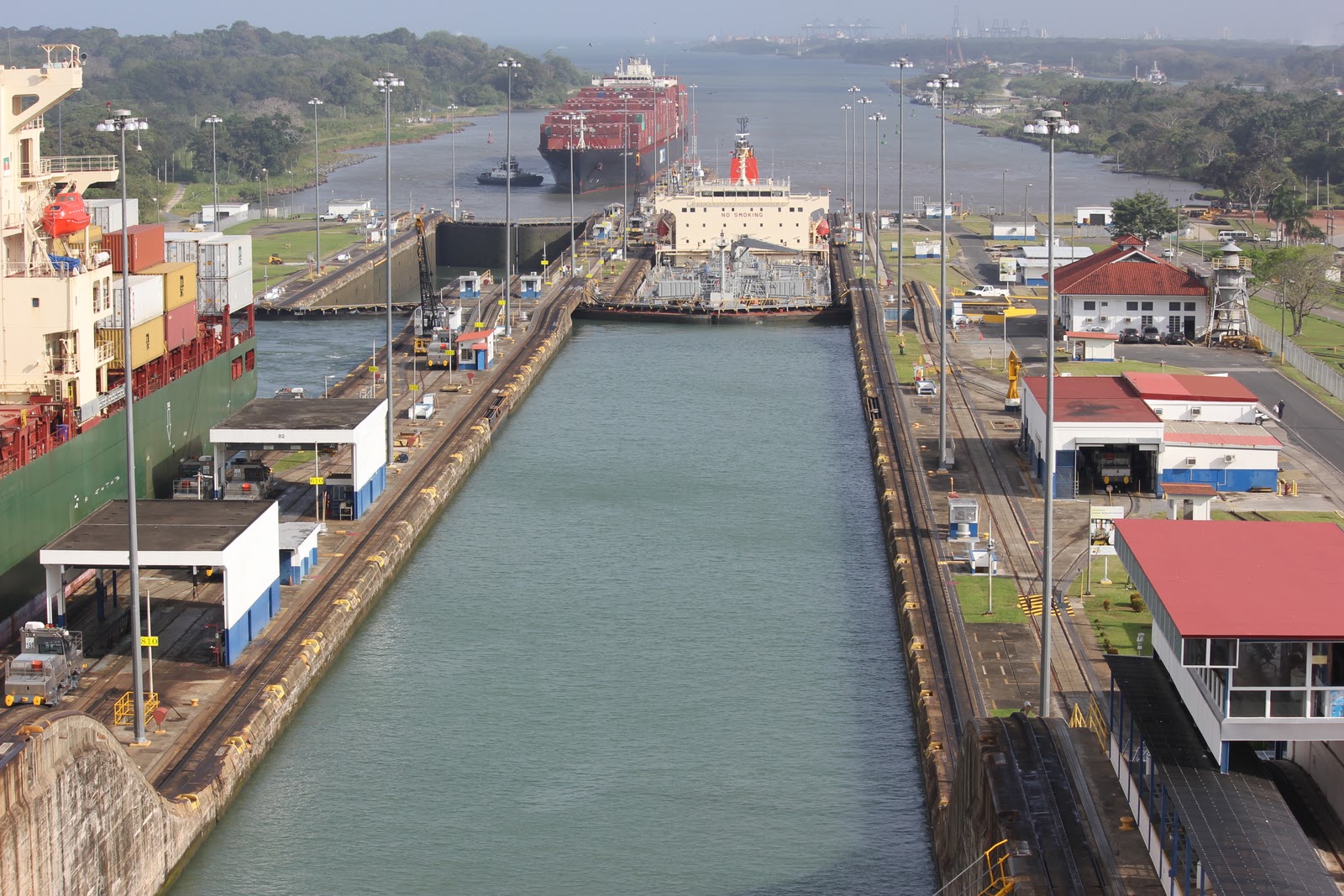 Eileen and Bob's Travels: Panama Canal Transit