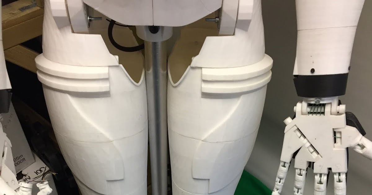 InMoov on a new stand [with legs!]