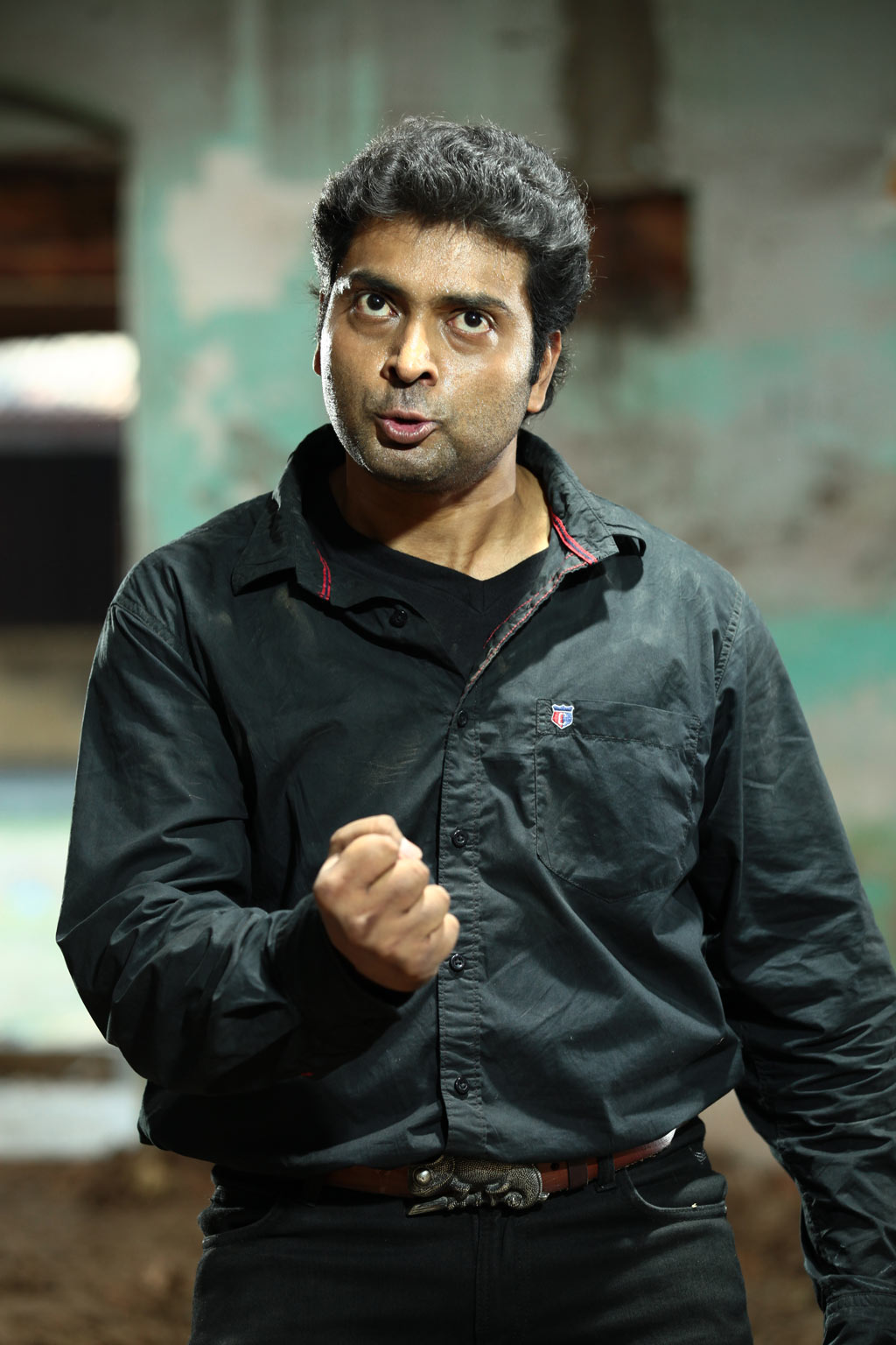 Mugamoodi Latest Stills - Wallwoods