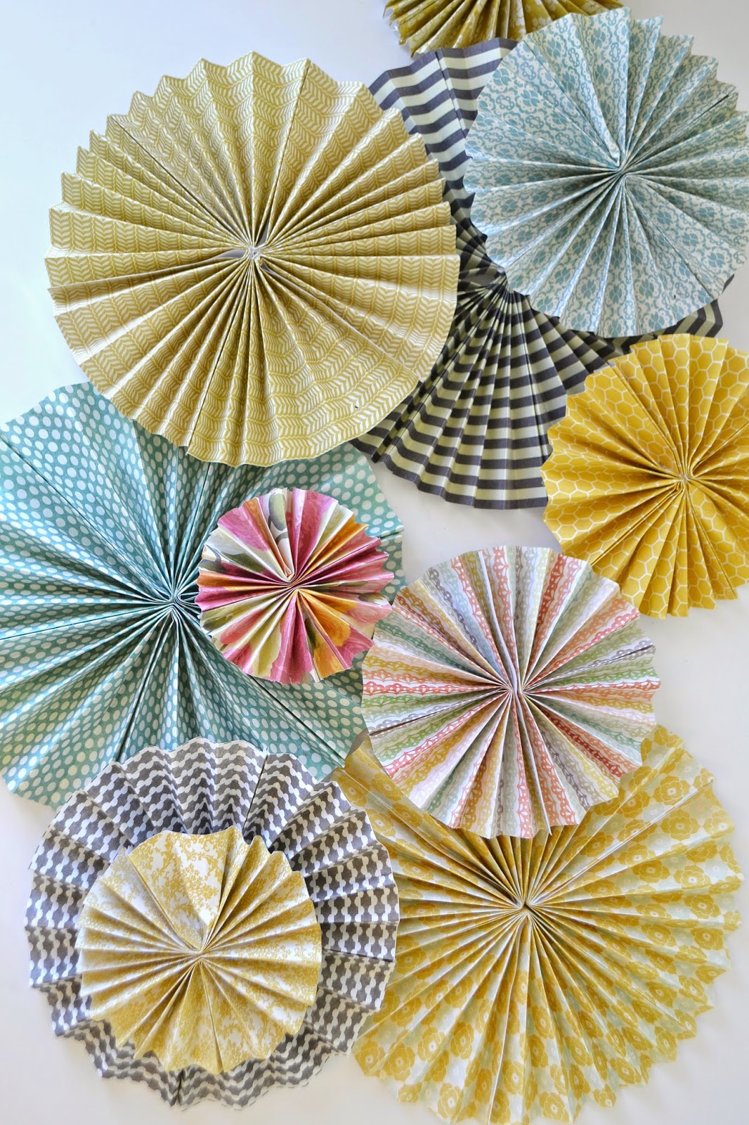 Funky Junk: DIY Paper Fans