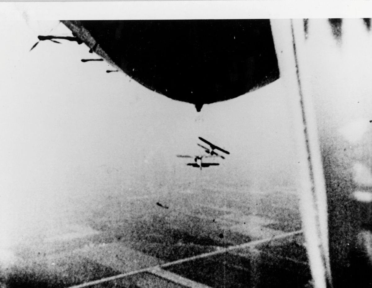 12 Amazing Vintage Photographs of USS Macon, the Navy’s Last Flying ...
