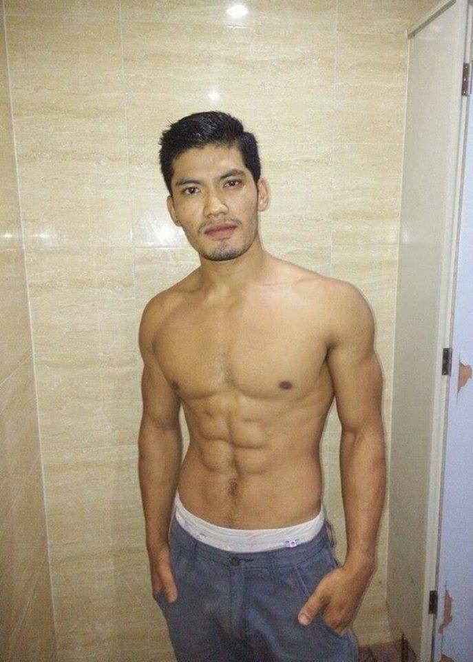 M y a n m a r H u n k s: Shirtless Myo Thet Paing @ Bathroom