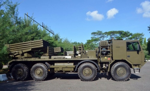 DEFENSE STUDIES: Korps Marinir Mendapatkan 8 RM-70 Vampir MLRS