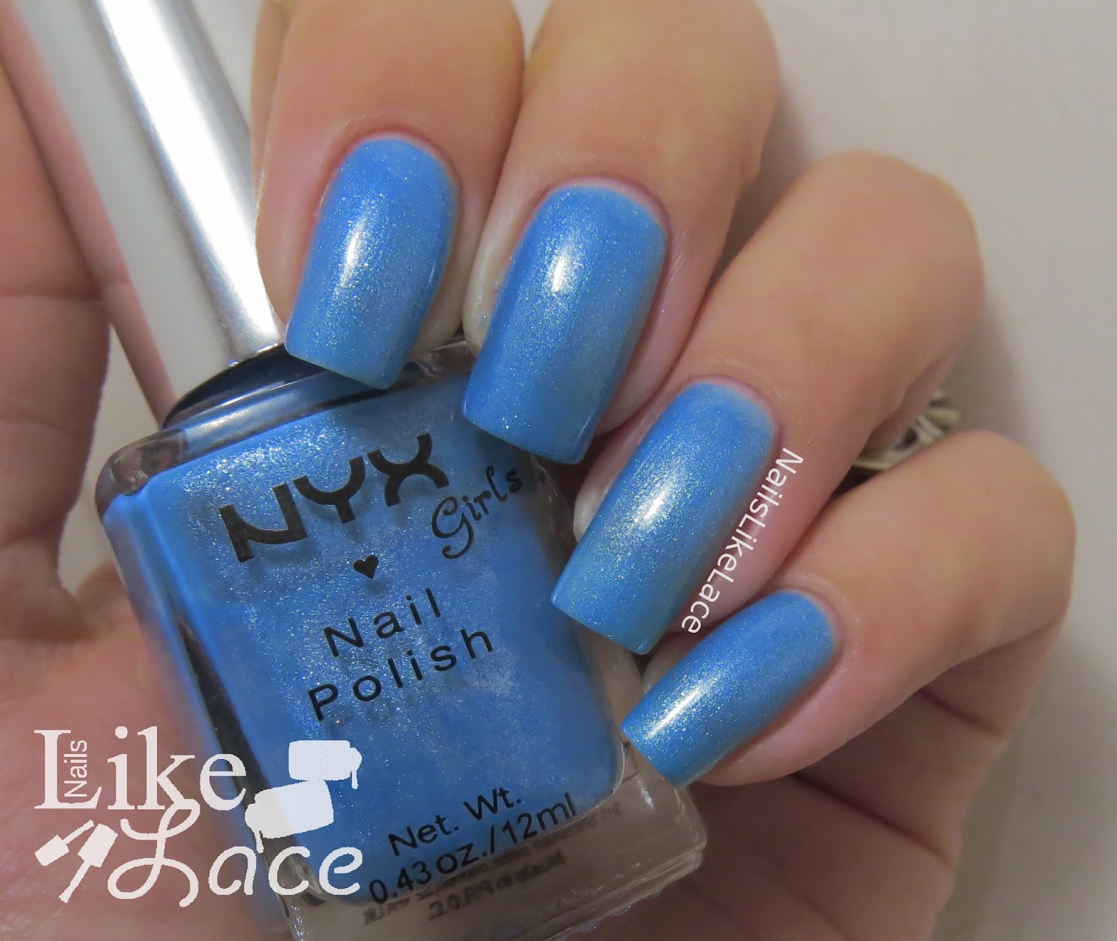 NailsLikeLace: Peppermint Snowstorm Nails