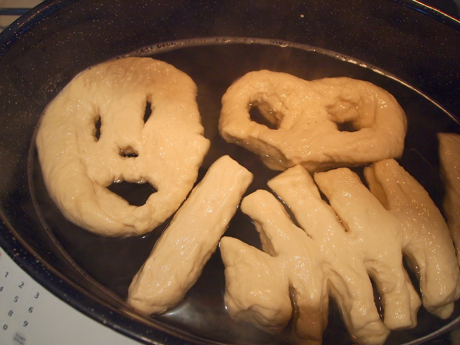 Eve's Little Earthlings: Happy Halloween Skeleton Bread