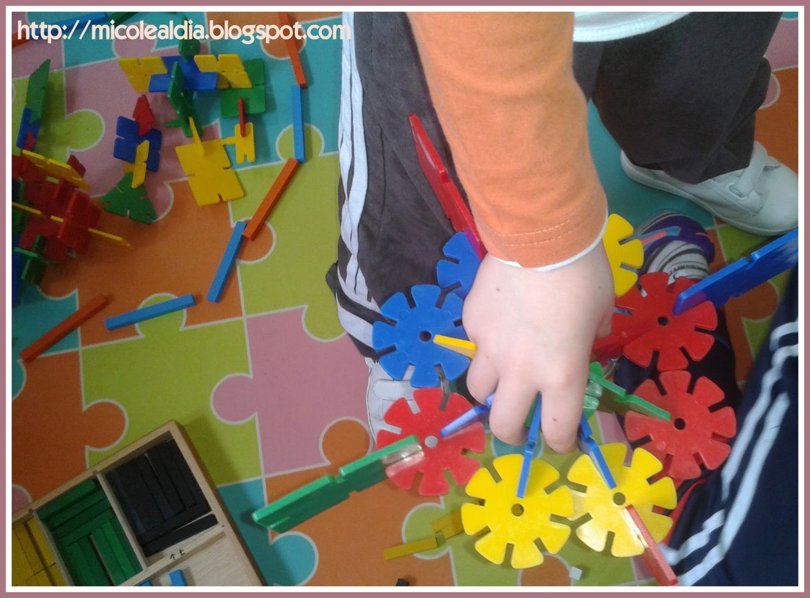 MI COLE AL DIA: JUEGOS DE ENSAMBLAR Y CREATIVIDAD