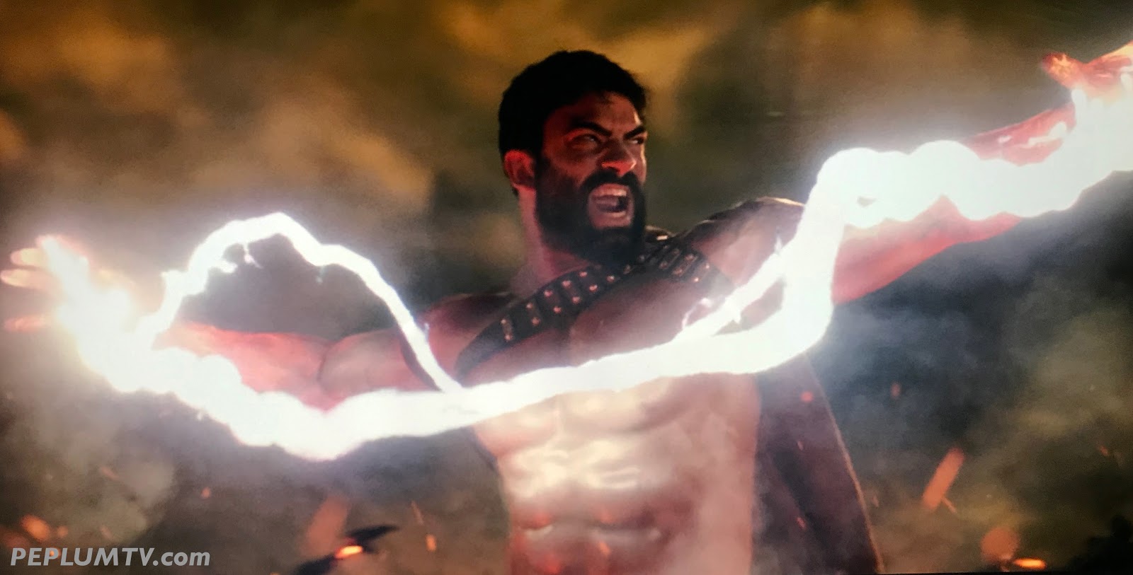 PEPLUM TV: Sergi Constance as Zeus in JUSTICE LEAGUE!