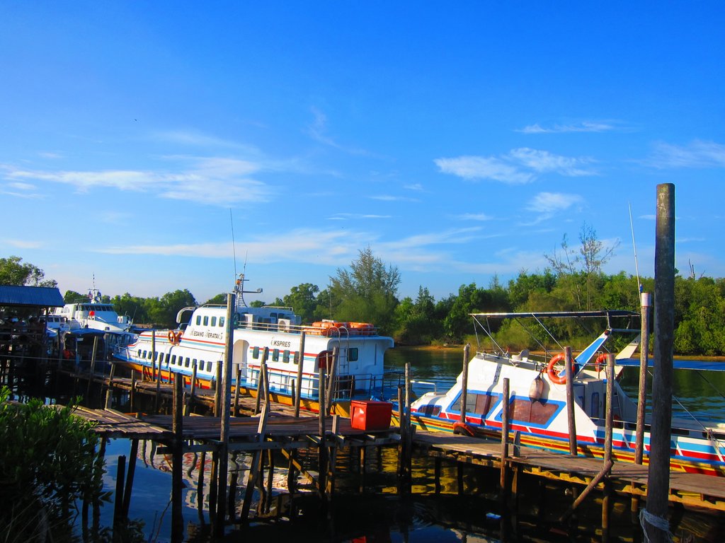 Travelholic: Day 1 | Merang Jetty & Redang Kalong