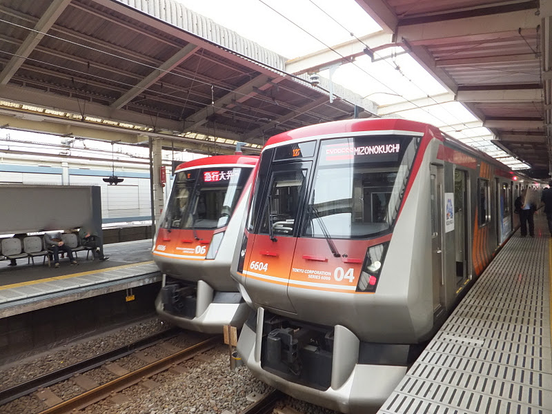 野呂哲三の狭軌地方列車: 都営浅草線 E5000形電気機関車