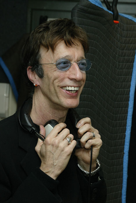Kickin' It Old Skool!: RIP Robin Gibb CBE