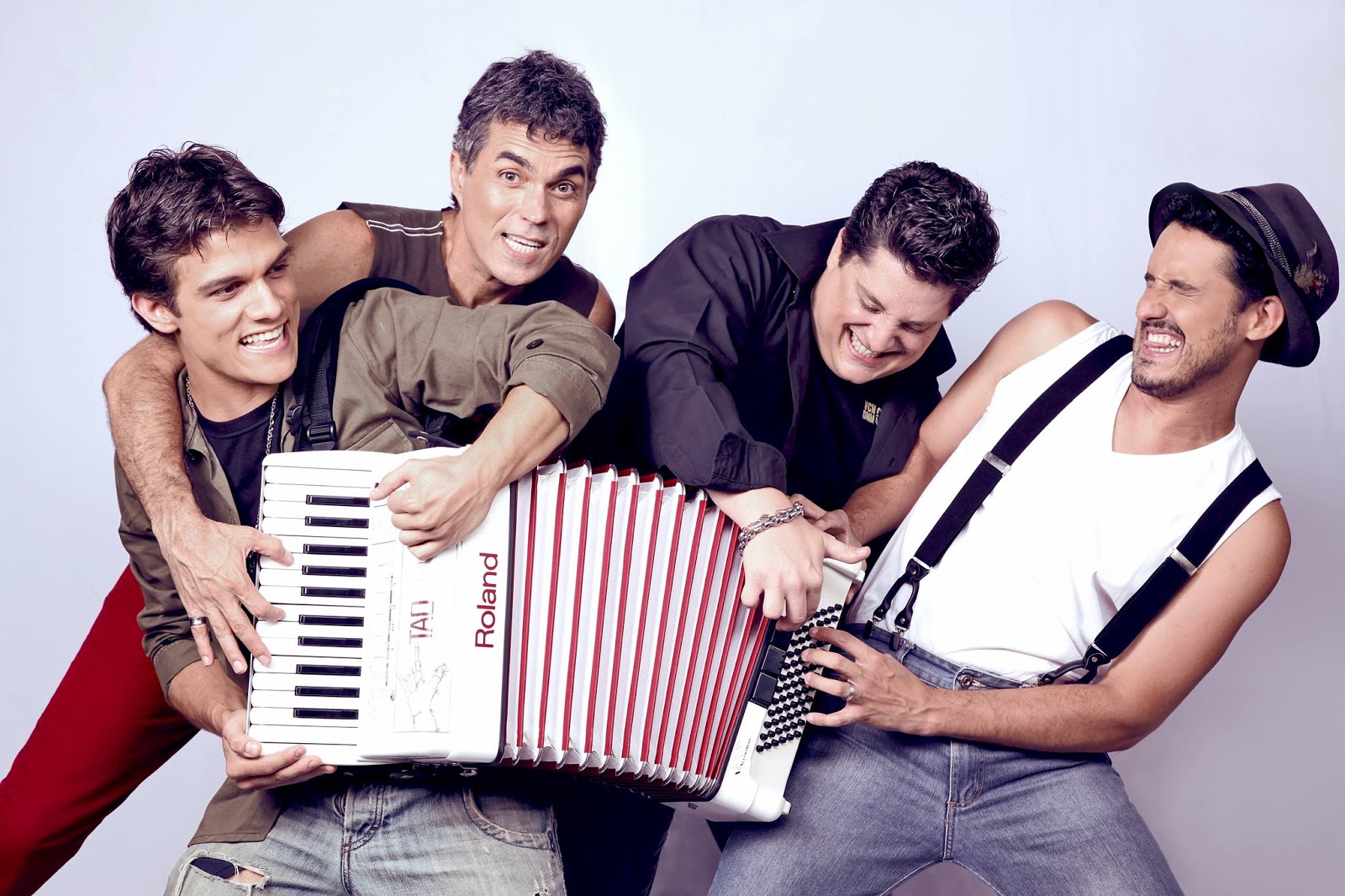 IV Festança Caiçara - dia 28/10 Show com a Banda Tao ~ Turismo na Ilha