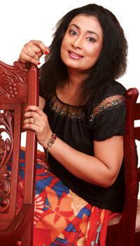 Most prominent Sri Lankan Actress Vasanti Chaturani - Popular Blog Post