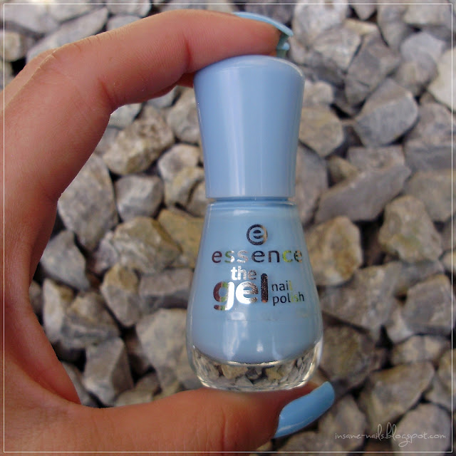 Essence the gel nail polish 39 Blue Bubble Di Blue - insane4nails