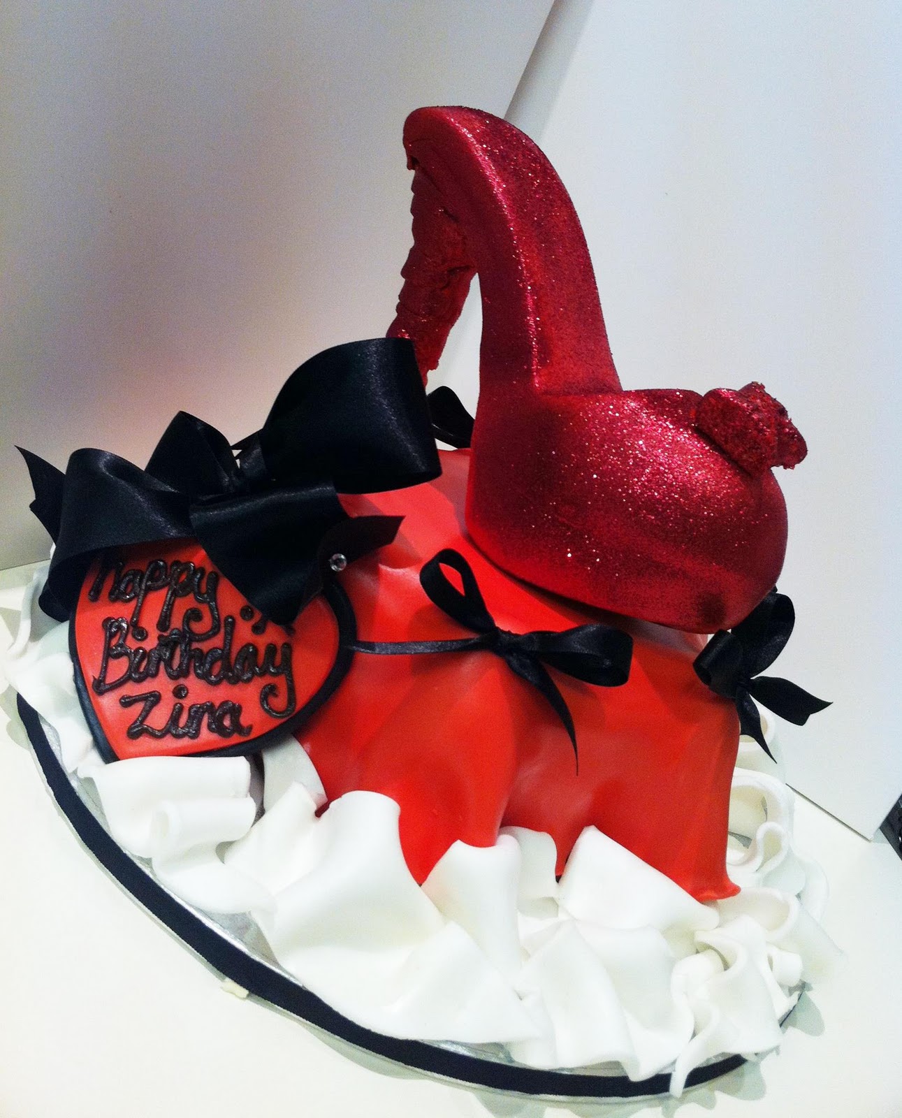 Iced Out Company Cakes!: Ruby Red Slipper Cake!